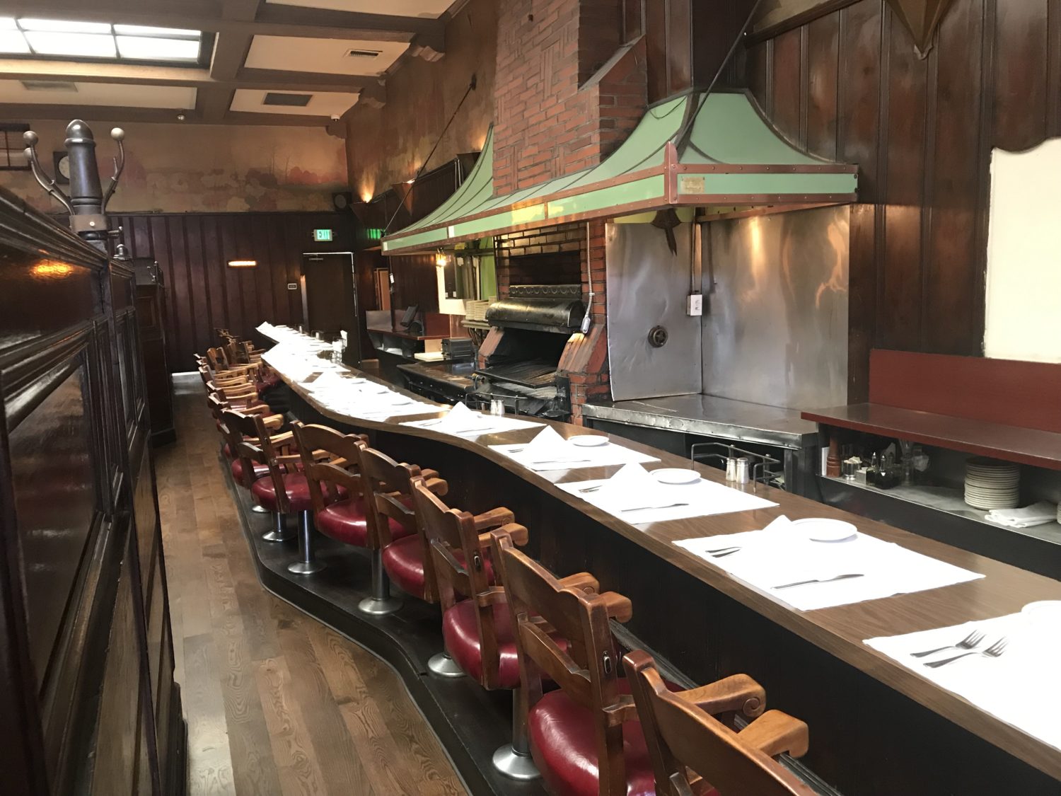 Musso & Frank Grill First Restaurant to Get Star on Hollywood Walk of ...