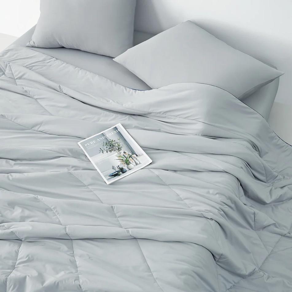 NASA-grade Cooling Comforter Review: Enhancing Your Deep Sleep ...