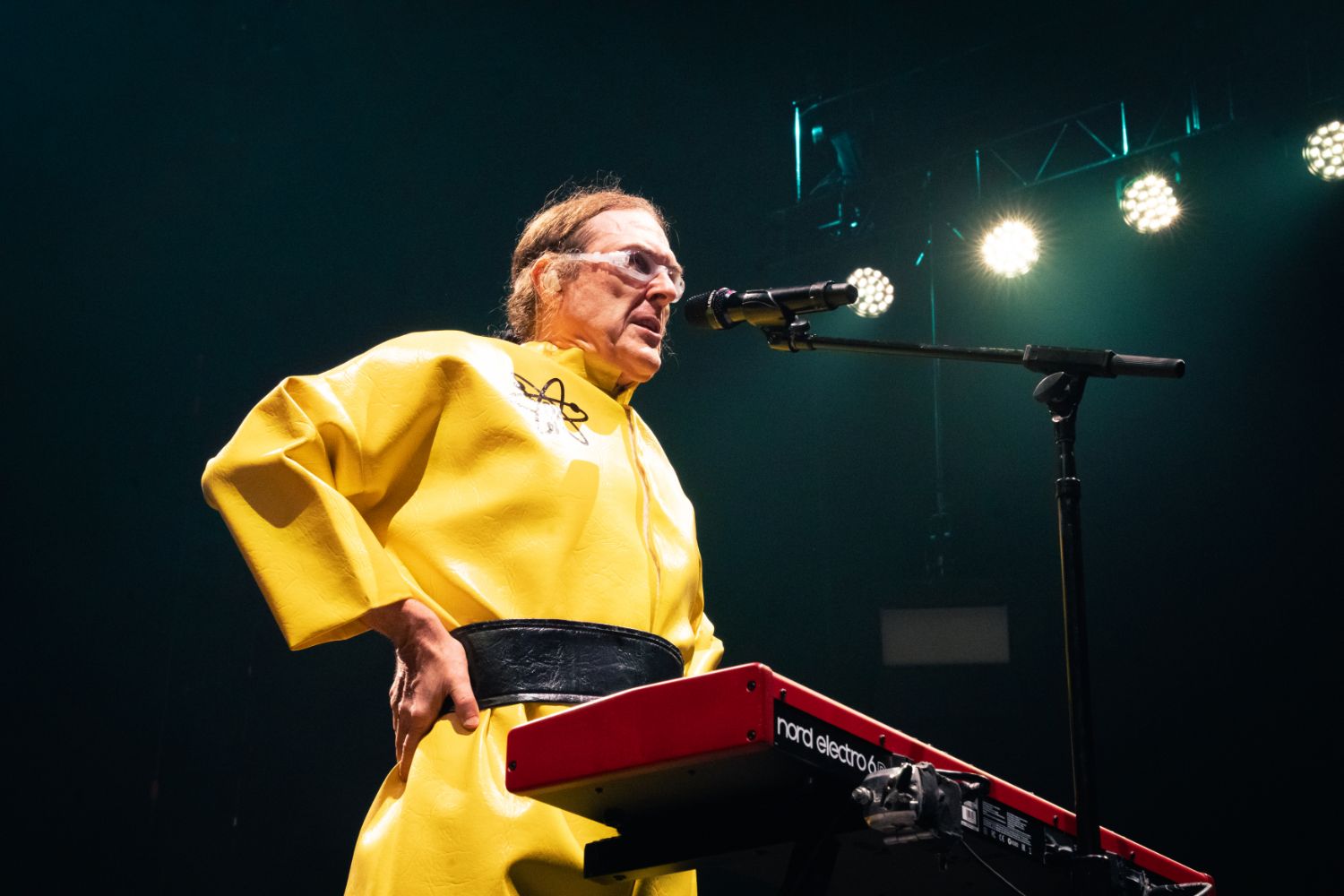 PHOTO GALLERY: Weird Al Gets ‘Bigger & Weirder’ at the Kia Forum - LA ...
